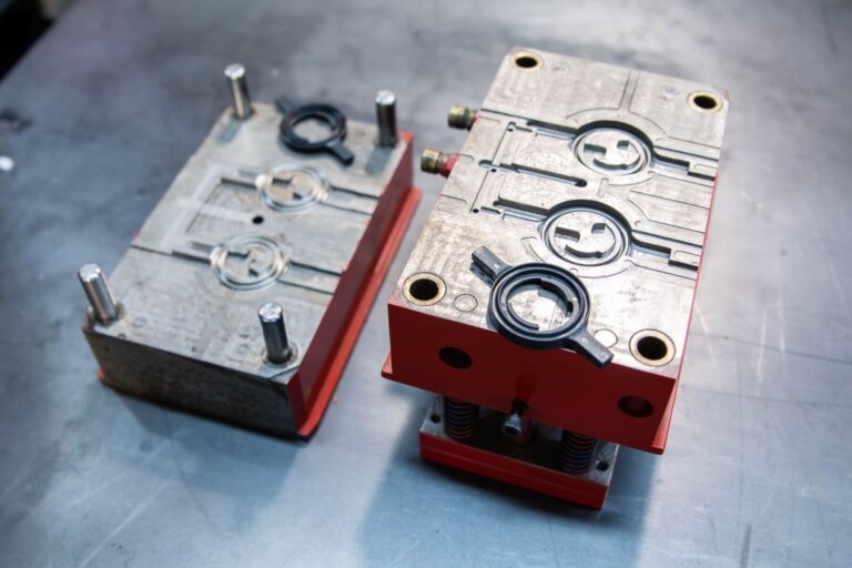 What is Vacuum Casting: Process, Advantages, Materials and Specifications