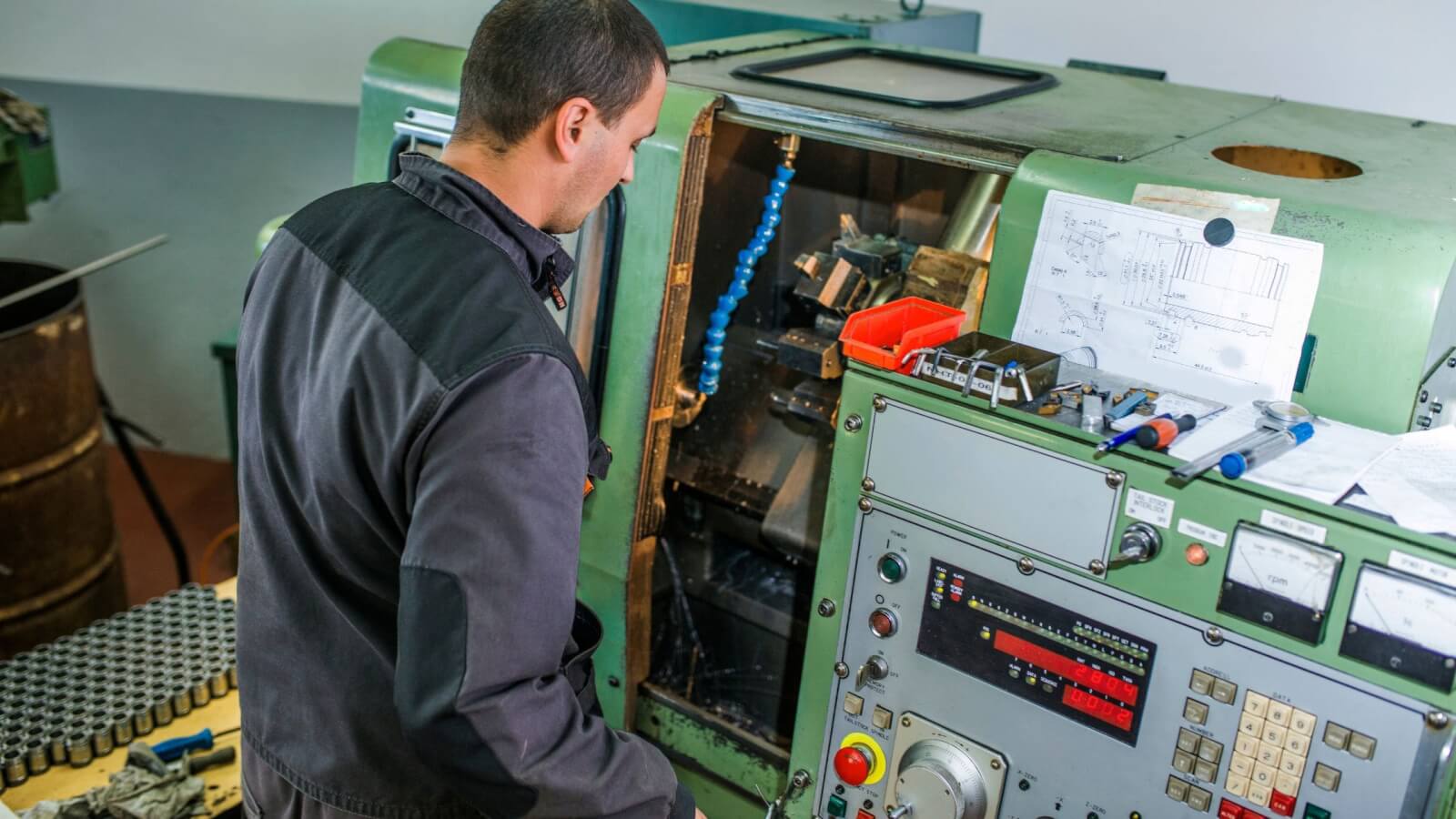 What is Milling: Definition, Process & Operations