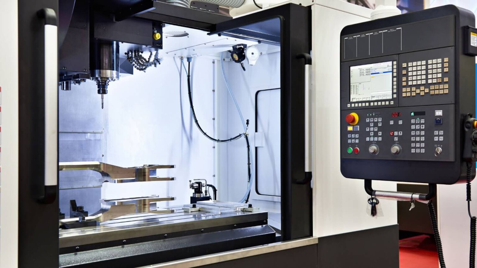 What is Injection Molding Machine: Definition, Types & Characteristics