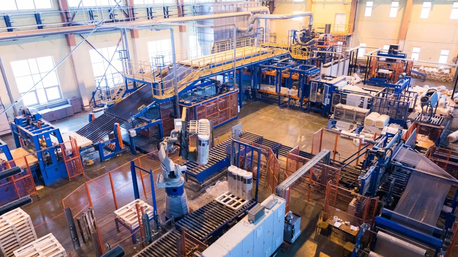 What is Low Volume Manufacturing: Definition, Types, Benefits & Tips