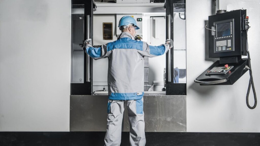 What is a Lathe: Definition, Components, Types & Applications