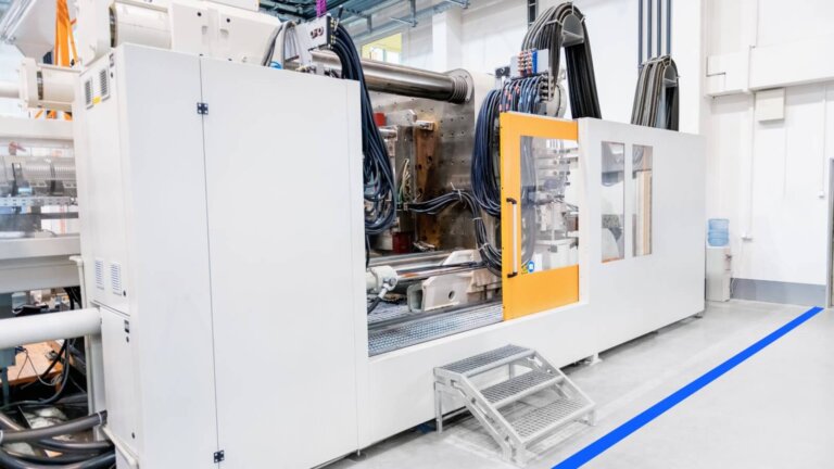 How co-injection molding works