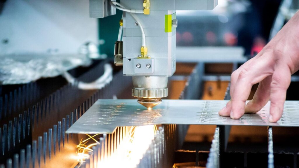 What is Laser Cutting: Process, Advantages, Materials and Costs