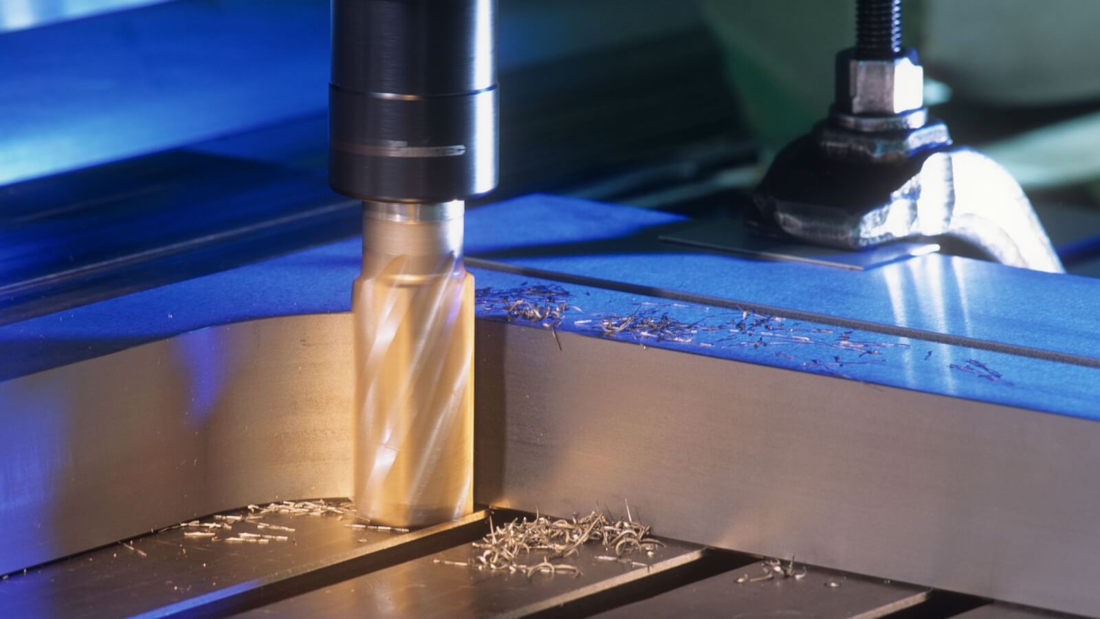 What is a Drilling Machine: Definition, Types, Operations and Applications