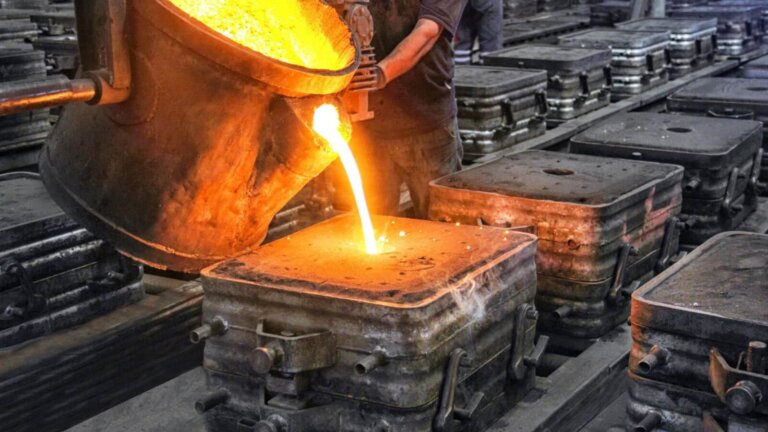 What is Turning: Definition, Types, Operations, Parameters & Equipment