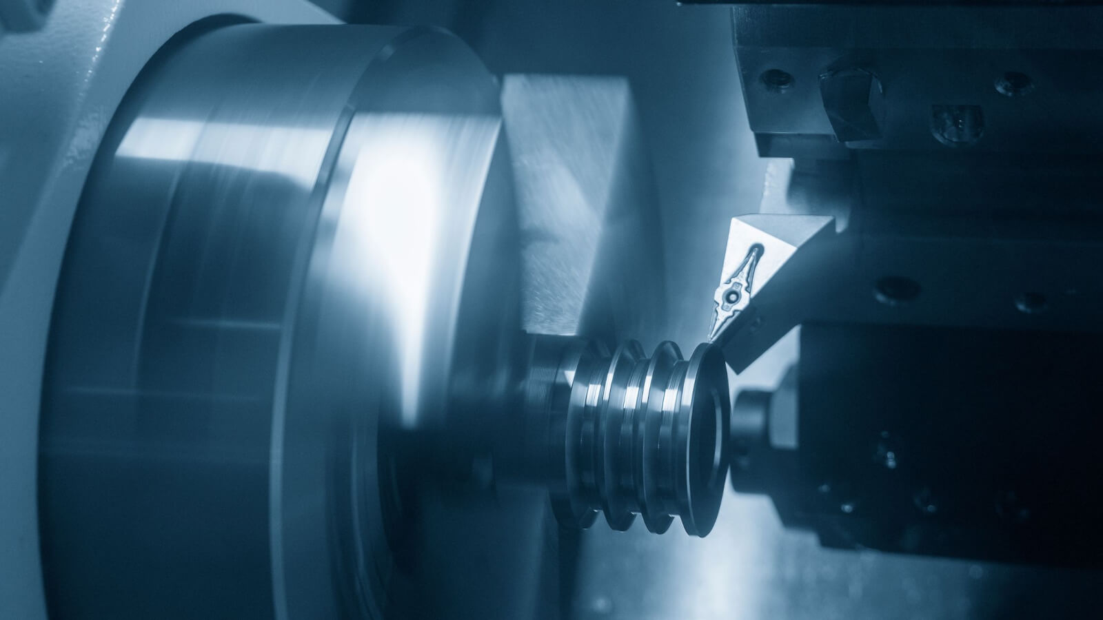 What is Groove Machining: Process, Tools and Applications