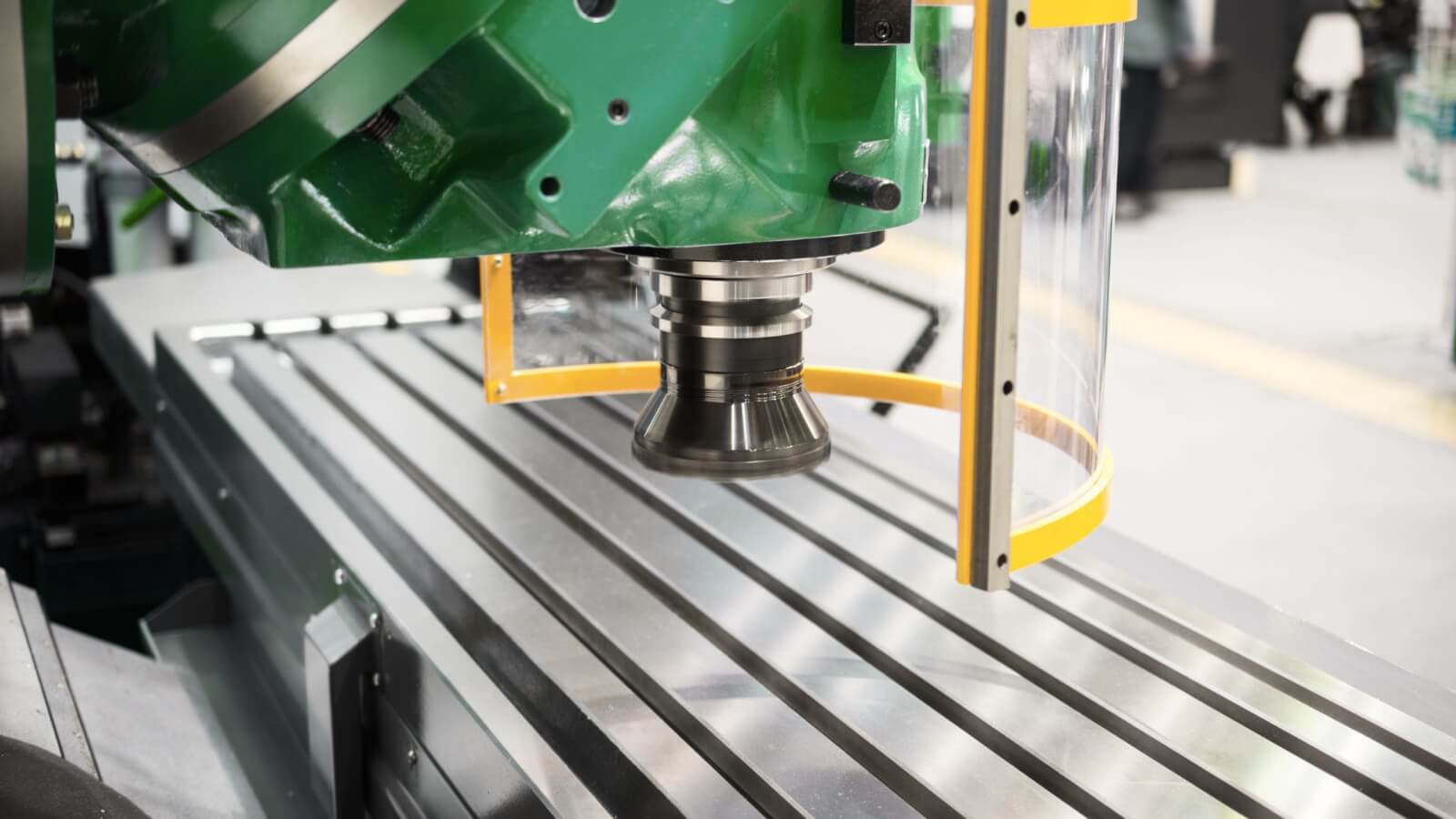 Milling vs Drilling: How Does CNC Milling and CNC Drilling Compare?