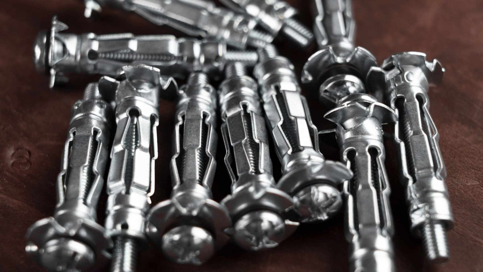 What is Zinc Plating: Process, Types, Colors and Specifications