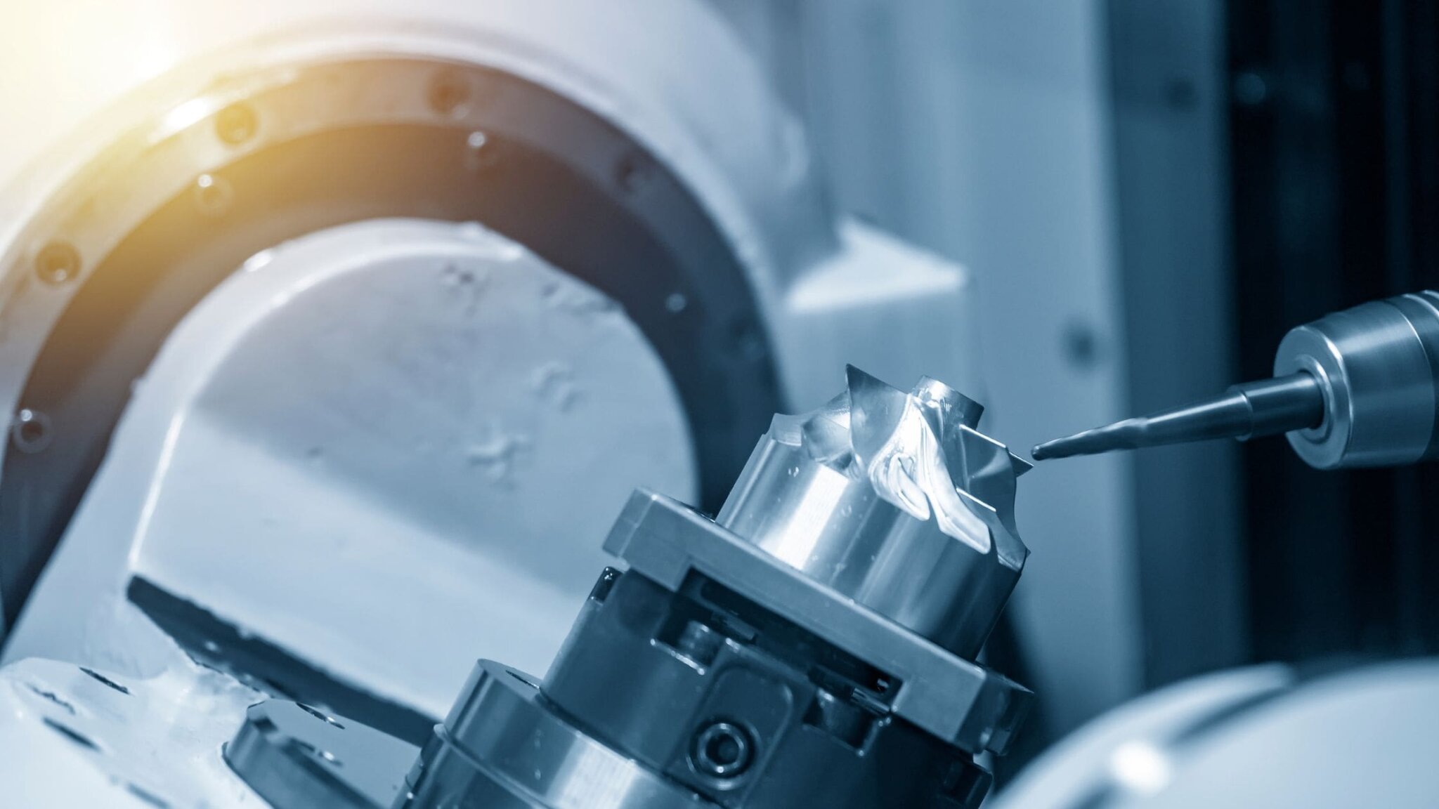 What is End Milling: Process, Types and Applications