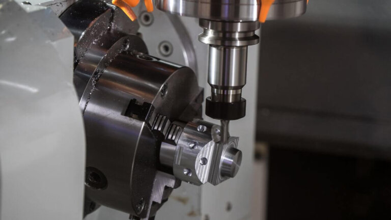 Turning vs Milling: Differences, Similarities and 19 Factor Comparison