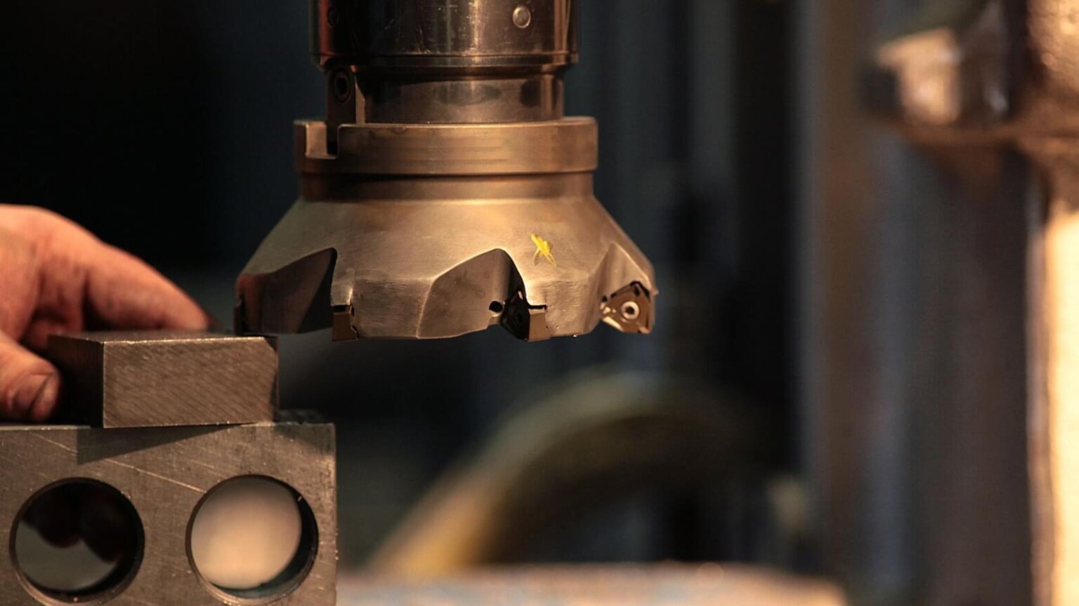 What is Plain Milling: Process, Types, Advantages and Applications